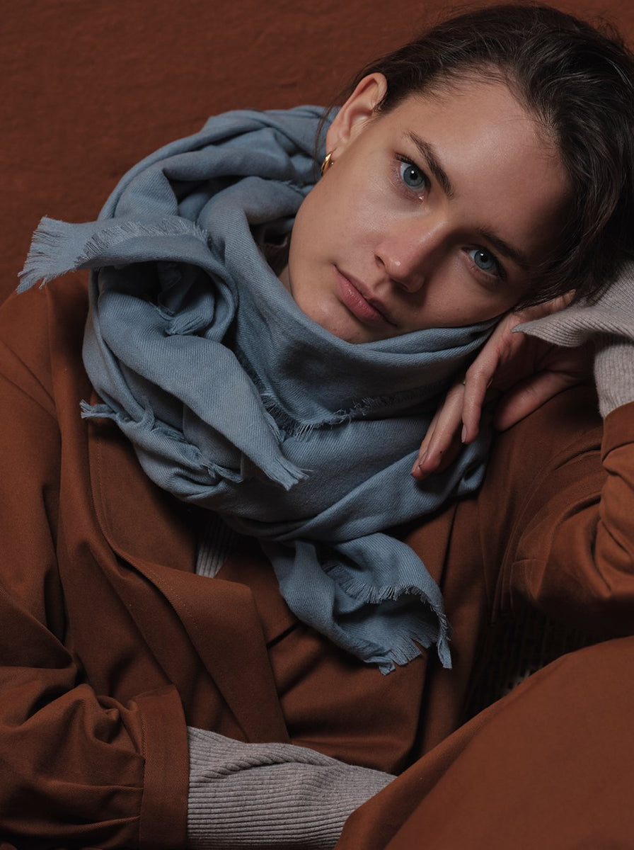 HANNAH -BLUE – OBLIGE