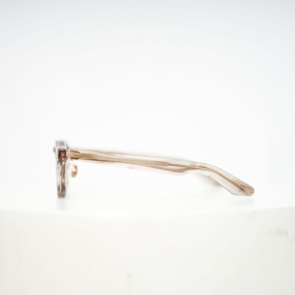 DAHVEN 44 BROWN ASH JPN LTD 17 – OBLIGE