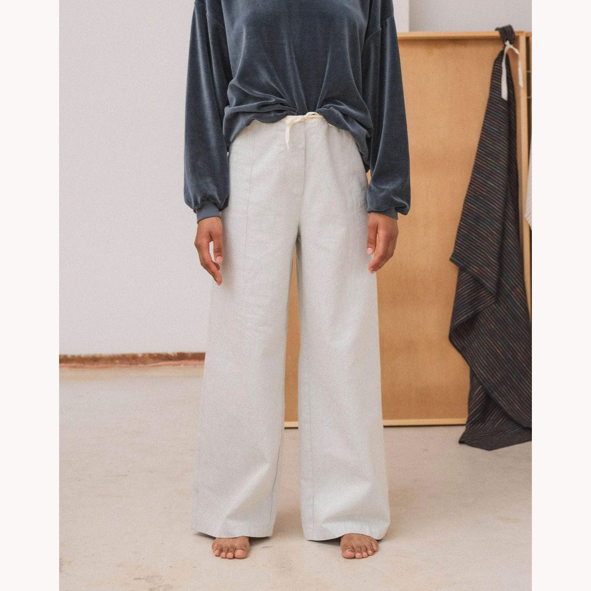 ARTHUR PANTS-ECRU DENIM- – OBLIGE