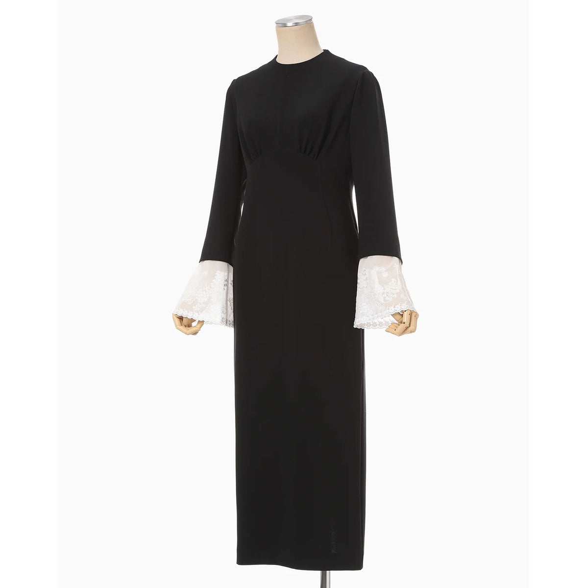 Triacetate Georgette Embroidered Cuffs I-Line Dress - black – OBLIGE